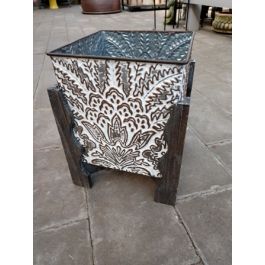 SQUARE METAL CONTAINER W/STAND 15.25"